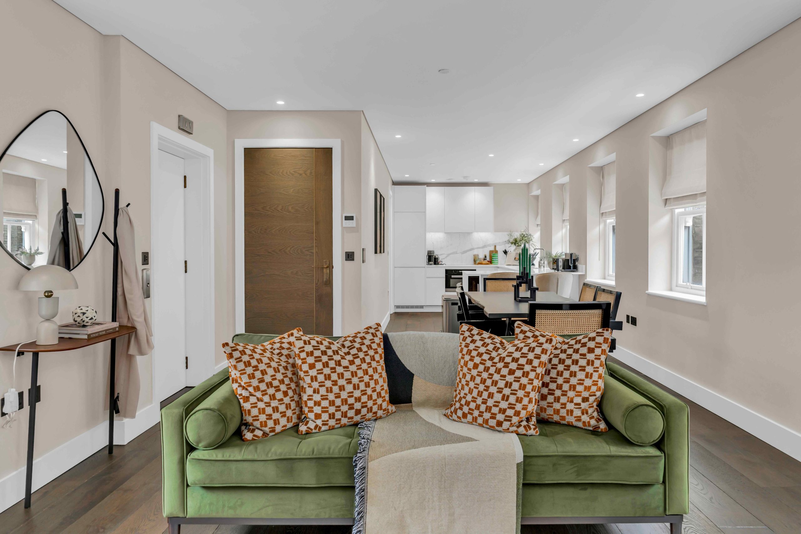 Pinks Mews XV - London Serviced Apartments